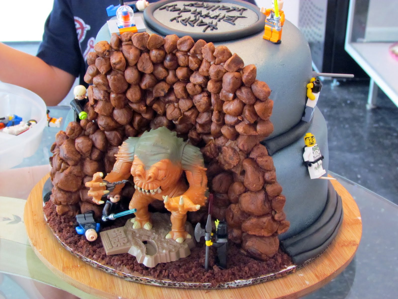 Alamo Sweets. LLC: Walker's Star Wars Cake - Figures Furnished By Customer
