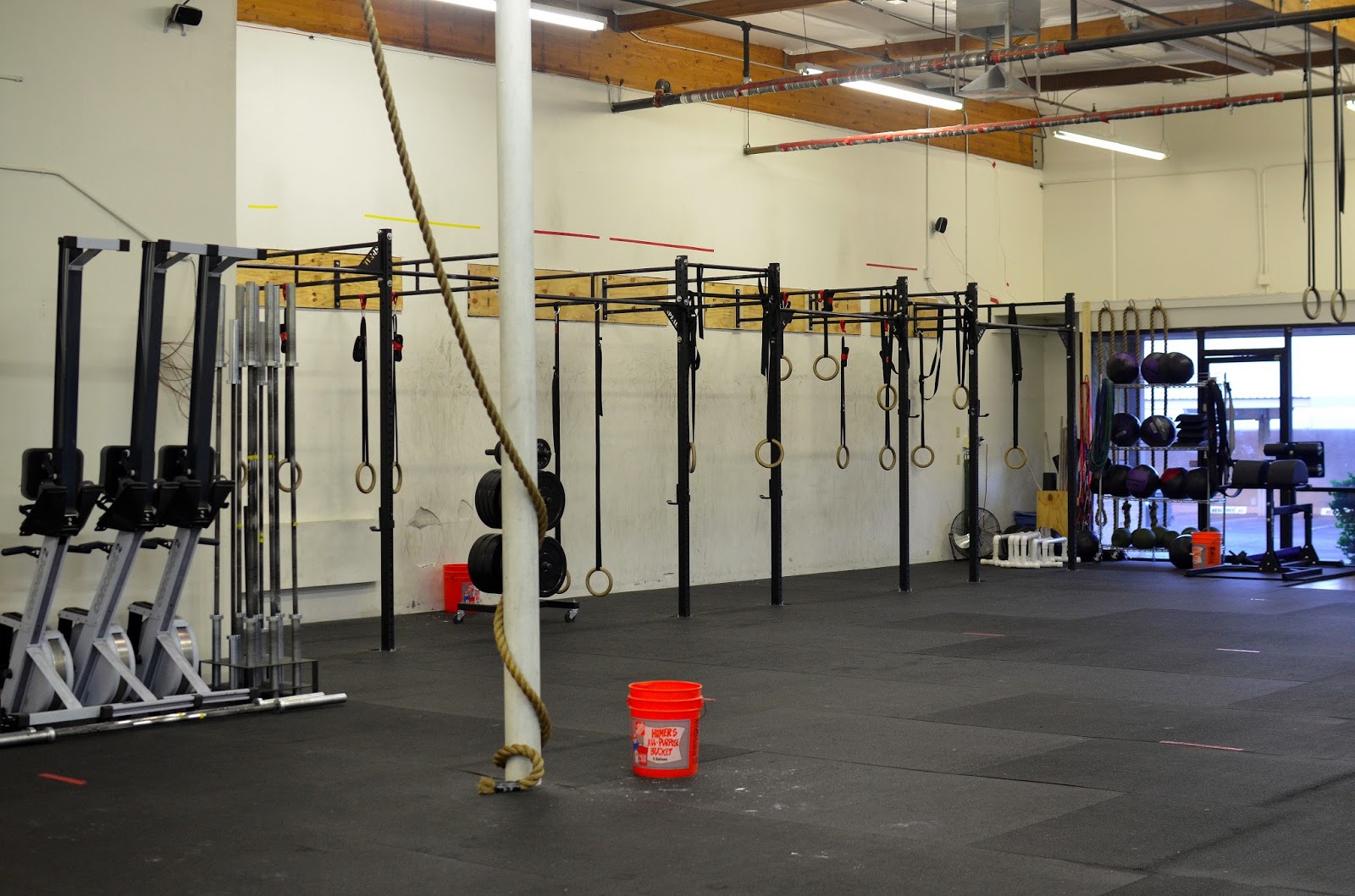 Jes' CrossFit Blog: Free Range CrossFit