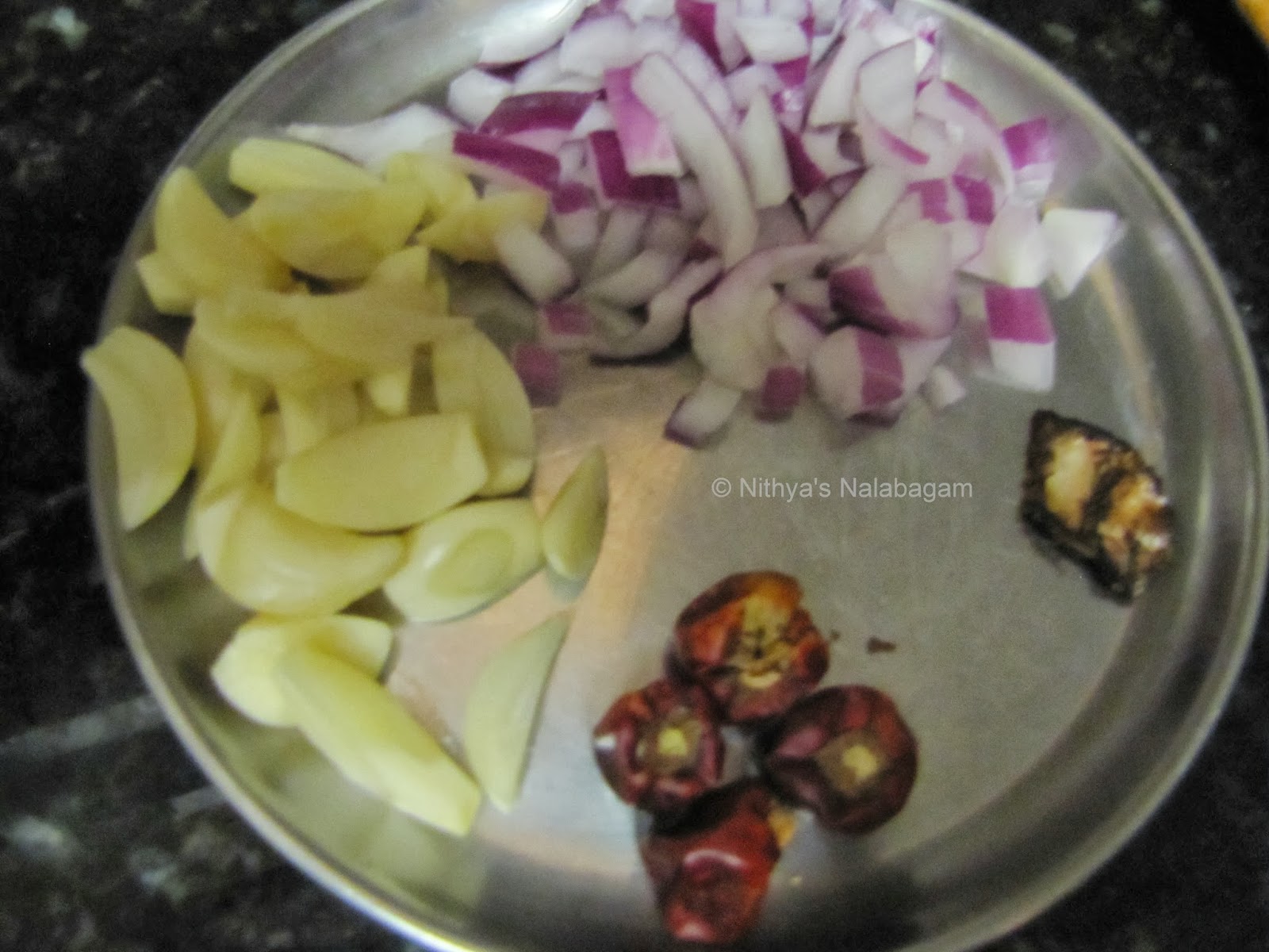 Garlic Chutney | Poondu Chutney |Nithya's Nalabagam