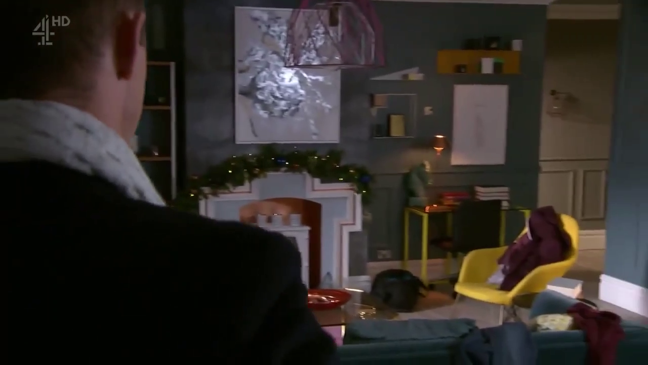 Hollyoaks off the Charts: Parry Glasspool Shirtless/Jarry Scene