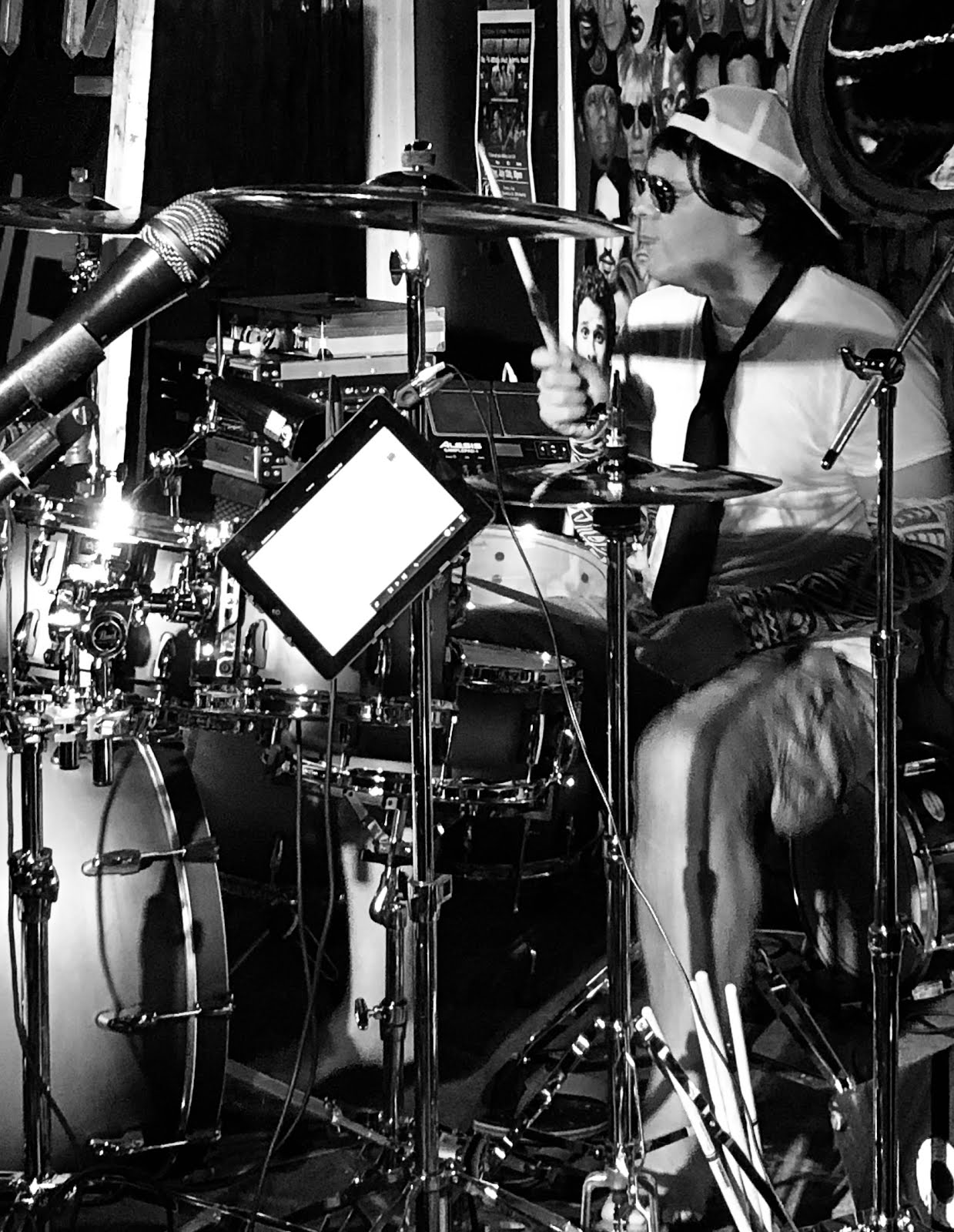 Live Wire, The Premier Motley Crue Tribute Band Pics ~ Live Wire, The ...