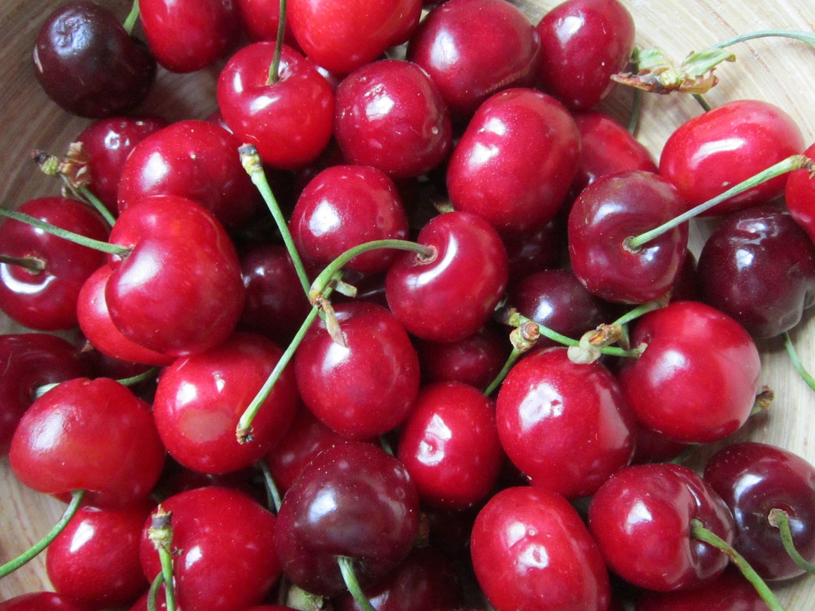 NATURAL...MENTE: UNA SUPERFRUTA DE COLOR ROJO