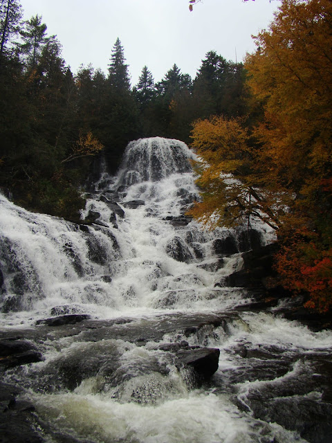 Canot et randonnée jusqu'au chute Waber au Parc National de la Mauricie ...