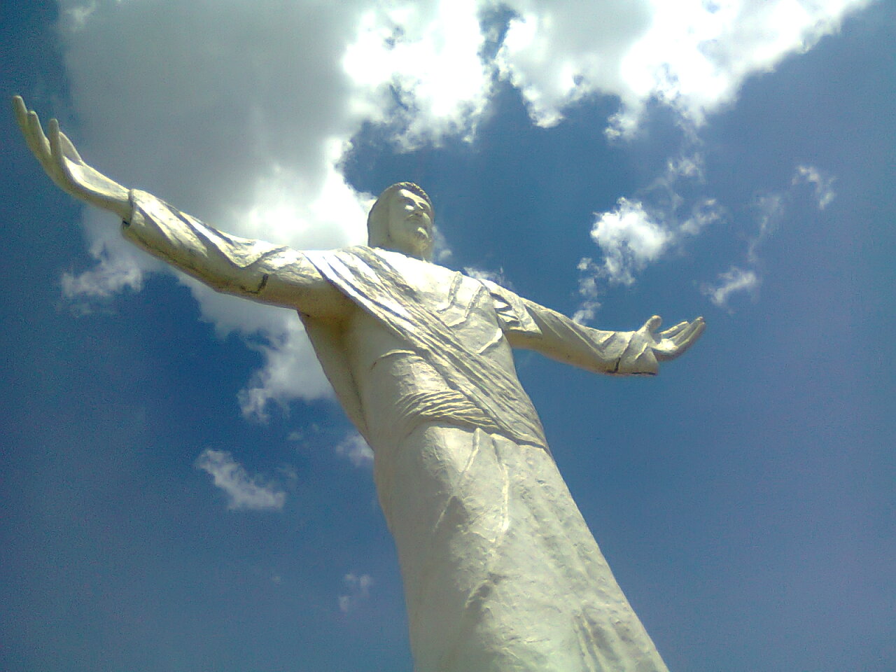 Happy Feet by Eugene: Journey to the 30-Feet Statue &/Or, THE ...