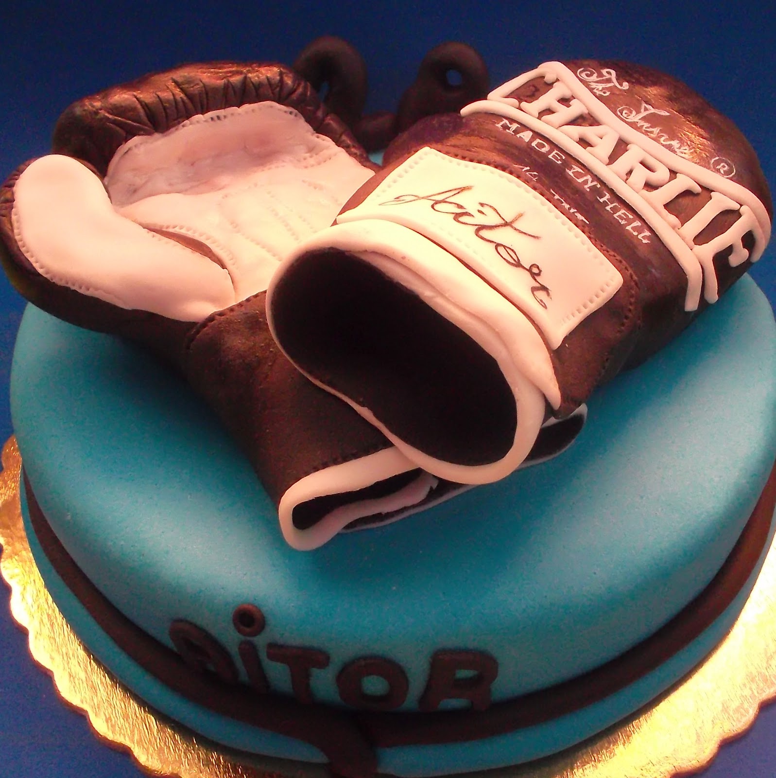 LAS TARTAS DE ELENA: BOXEO CON PATINES....