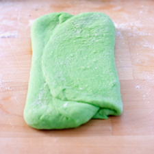 Red Shallot Kitchen: Pandan Bread (Tangzhong Method)