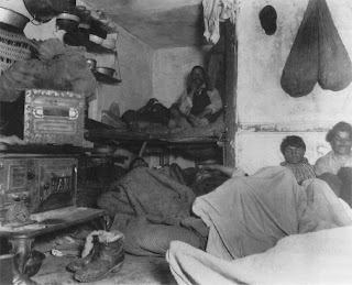 Let´s practise English: Jacob Riis and Lewis Hine