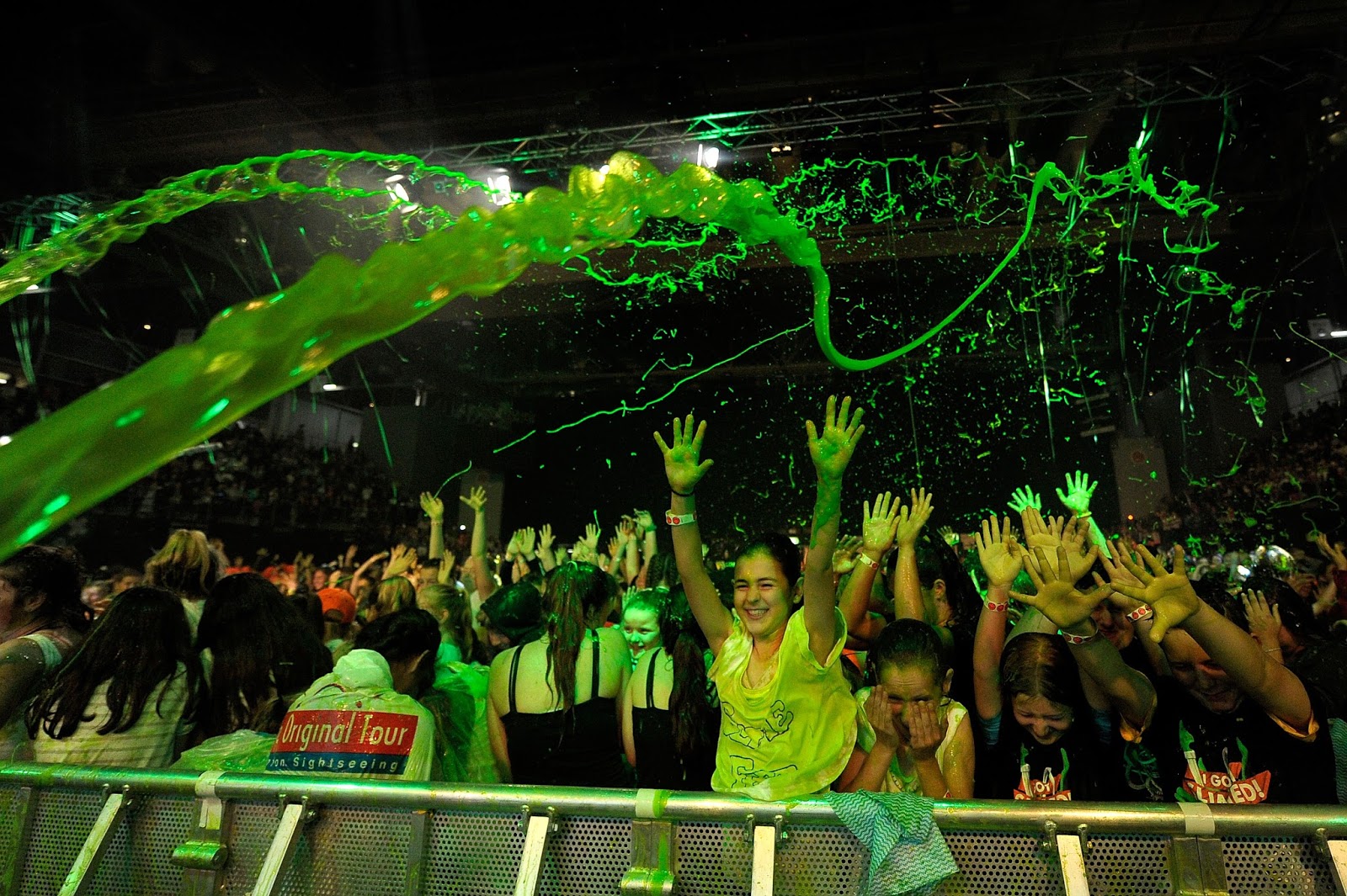 NickALive!: Nickelodeon Australia's SLIMEFEST 2015 Delivers More Music ...