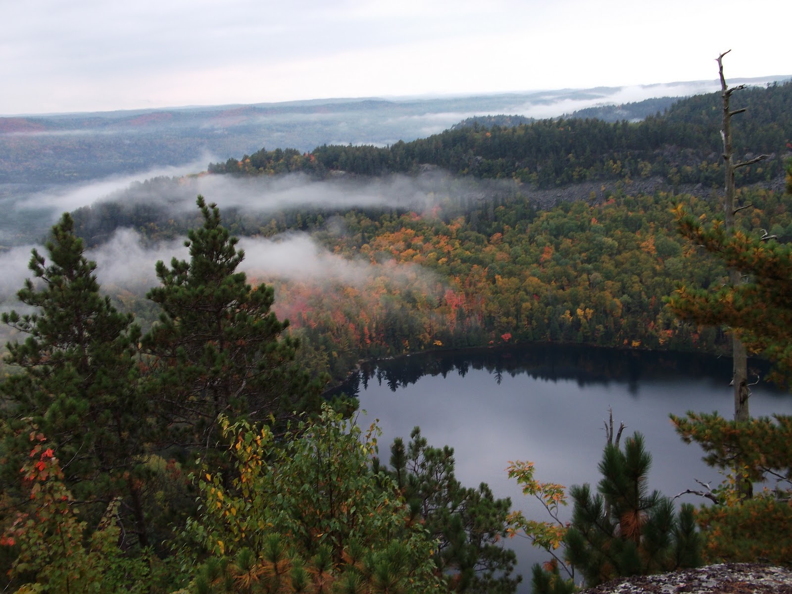 Coureurs de Bois Outdoors Club: Bolger Lake hike