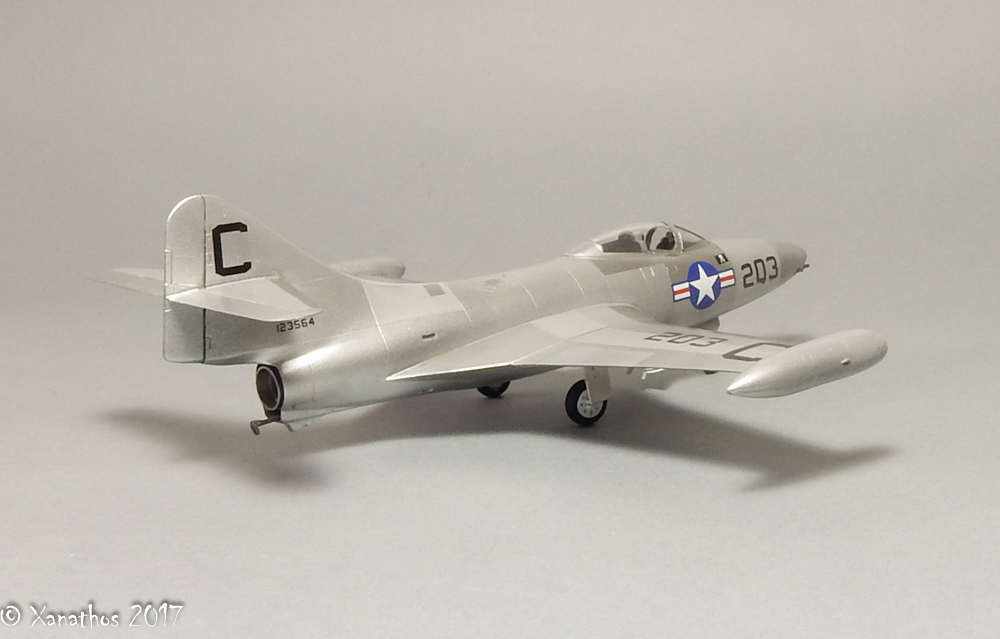 Airbus Maquette Club: [Hasegawa] Grumman F9F-2 Panther VF-61 Jolly ...
