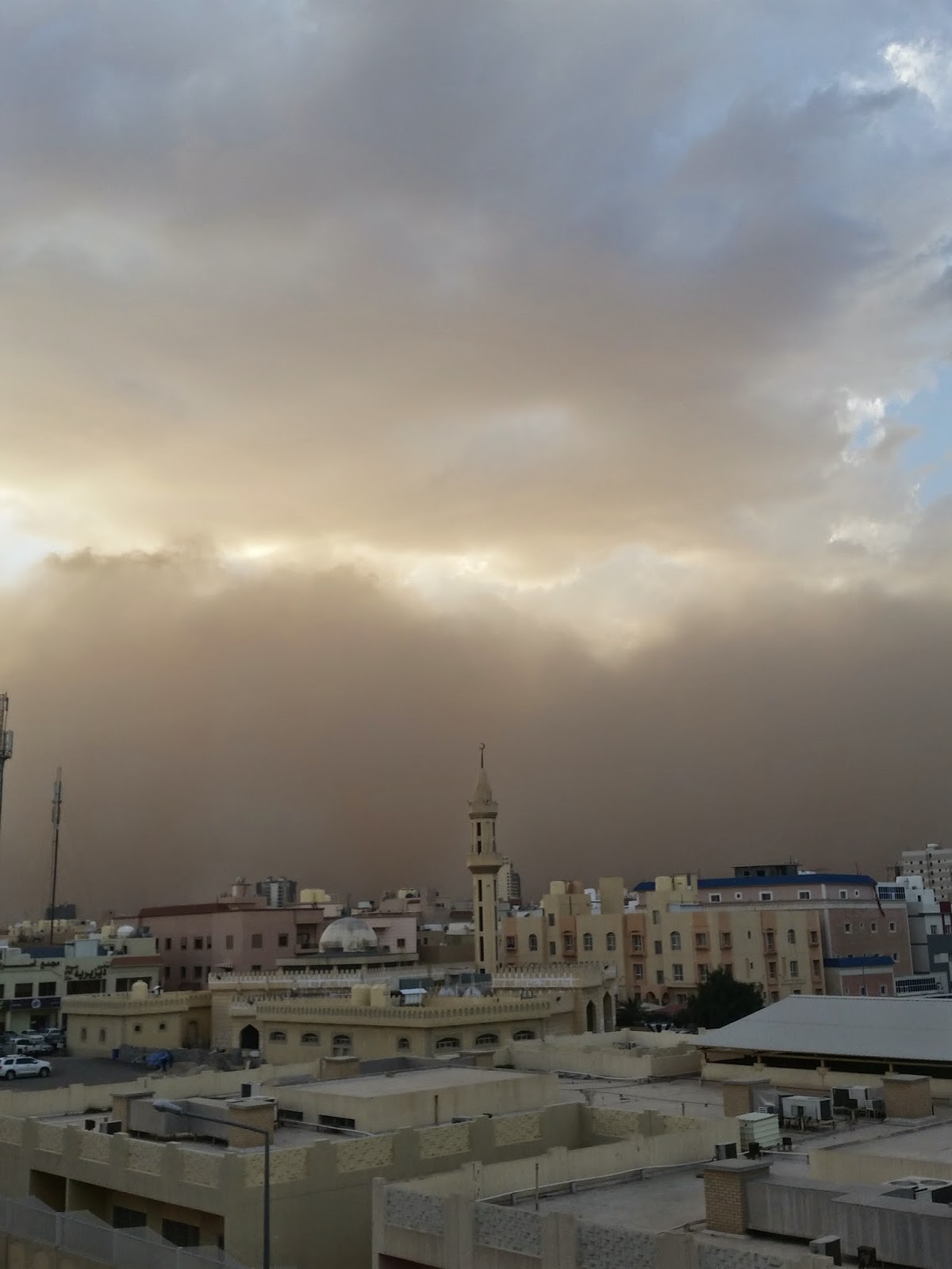 Life in Kuwait Blog: Crazy Dust/Sand Storm 2015
