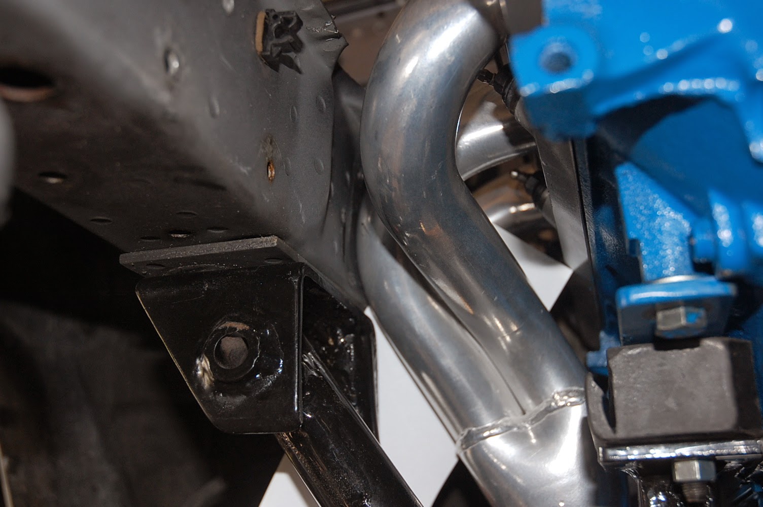 MiataV8 Conversion: Tubular Subframe with Ford 302