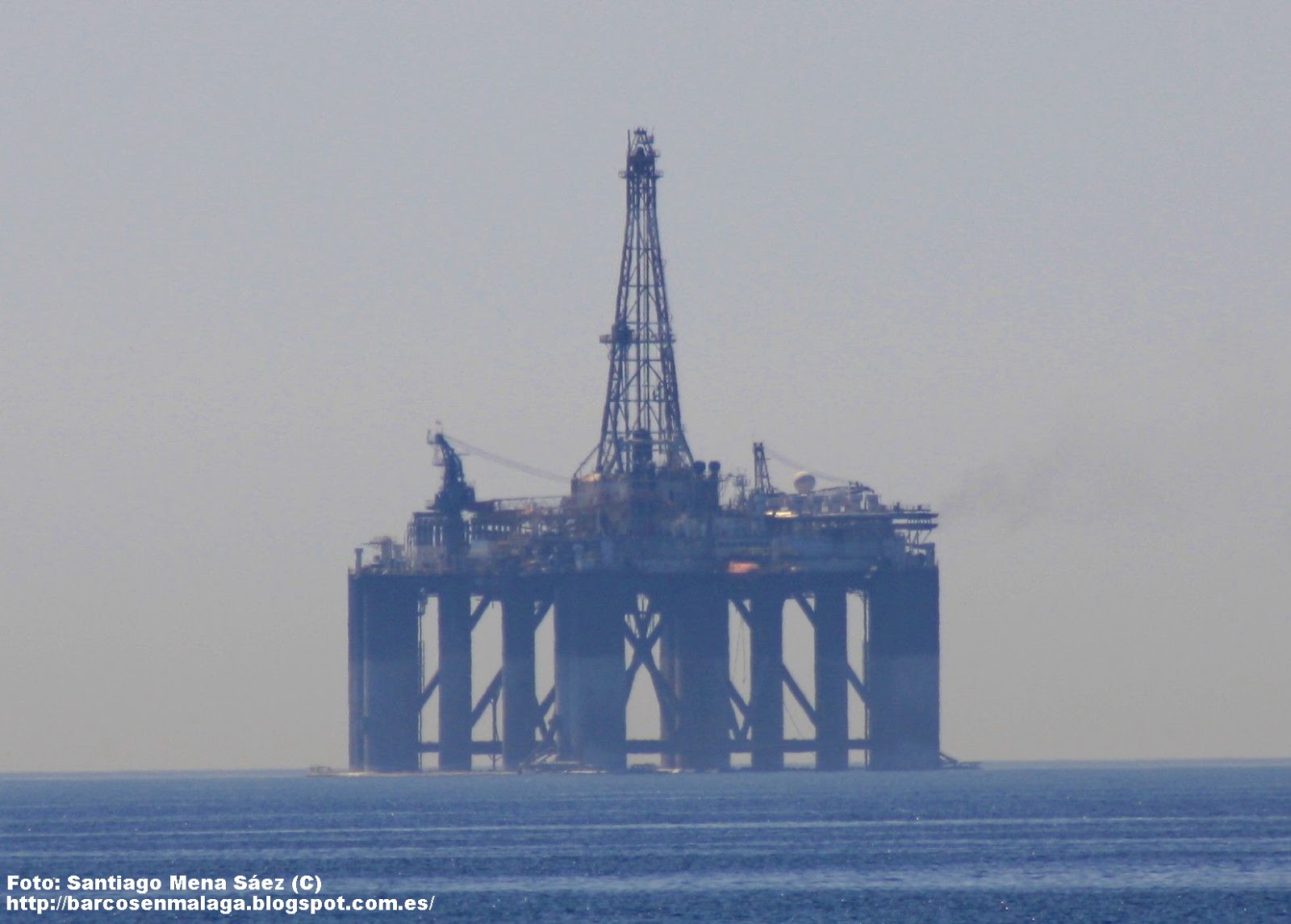 Barcos en Málaga: PLATAFORMA PETROLÍFERA SEDCO 702
