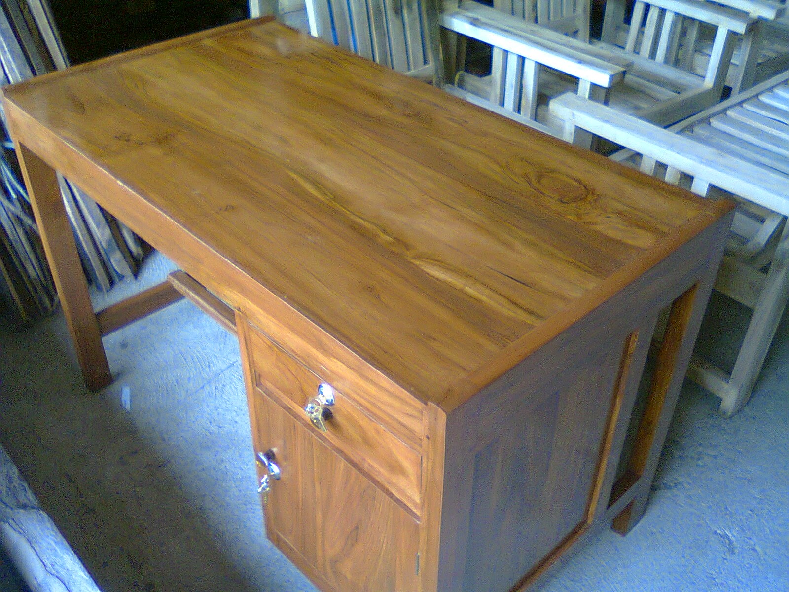 Meja Kantor Kayu Jati ~ Depo Kayu dan Mebel Murah Kota Magelang