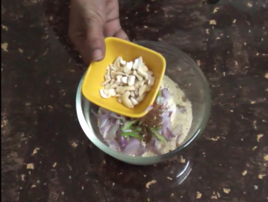 Sukku's Kitchen : JEEDIPAPPU PAKODI / KAJU PAKODA / CASHEW NUT FRITTERS ...