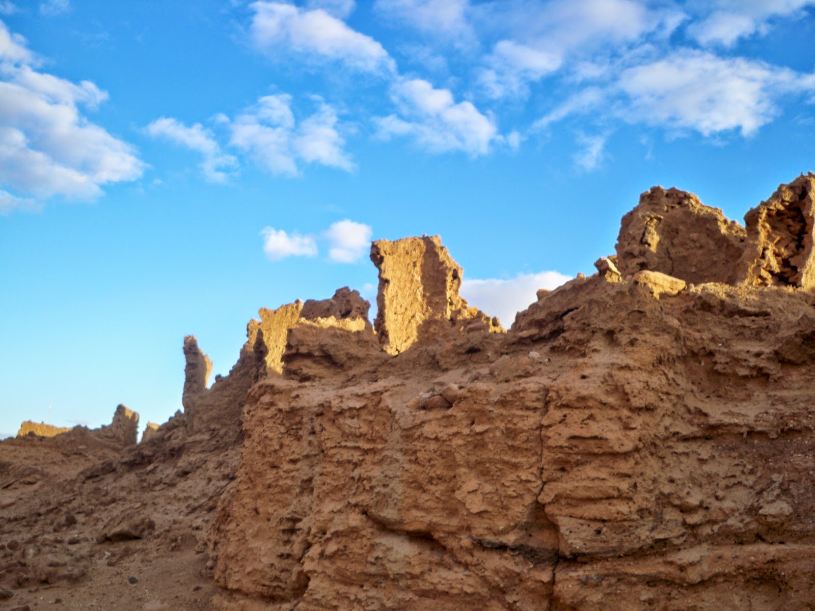 Adventure Moments: Castle Underneath Sahara Desert