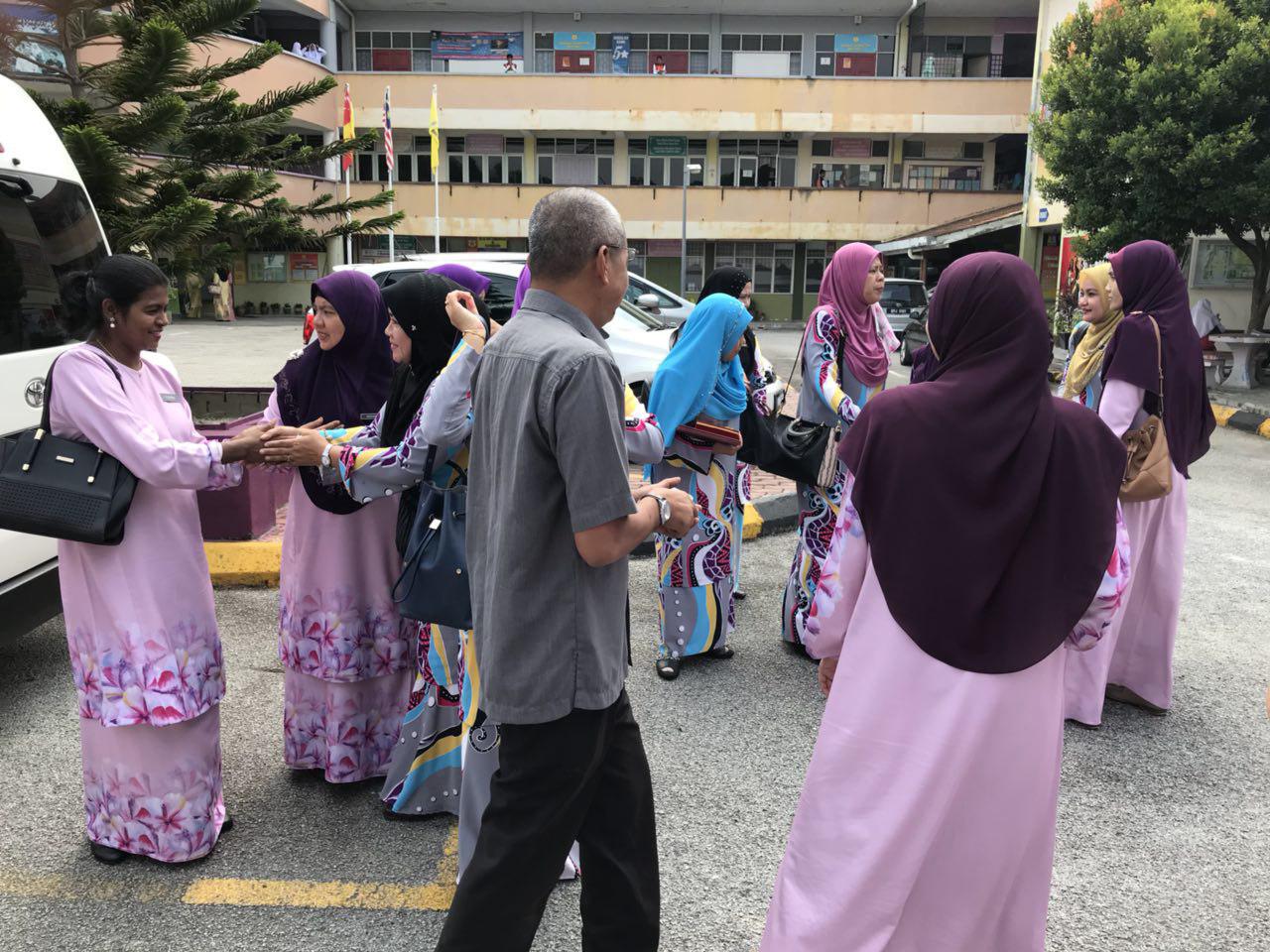 BLOG RASMI SMK BBST: LAWATAN PENANDA ARASAN DARI SMK BALUNG, TAWAU, SABAH