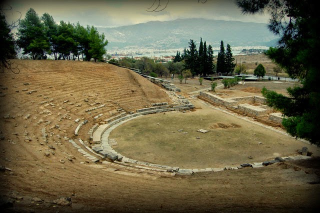 ΙΣΤΟΡΙΑ ΕΛΛΗΝΙΚΗ ΚΑΙ ΠΑΓΚΟΣΜΙΑ : ΑΡΧΑΙΑ ΘΕΑΤΡΑ ΣΤΗ ΘΕΣΣΑΛΙΑ