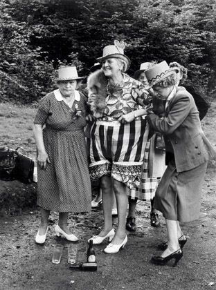 OLTRE IL MURO: ARTE e FOTOGRAFIA: GRACE ROBERTSON | PHOTOGRAPHER