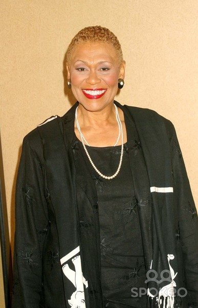 Joyeux anniversaire Veronica Redd | Les Feux de l'Amour - Communauté