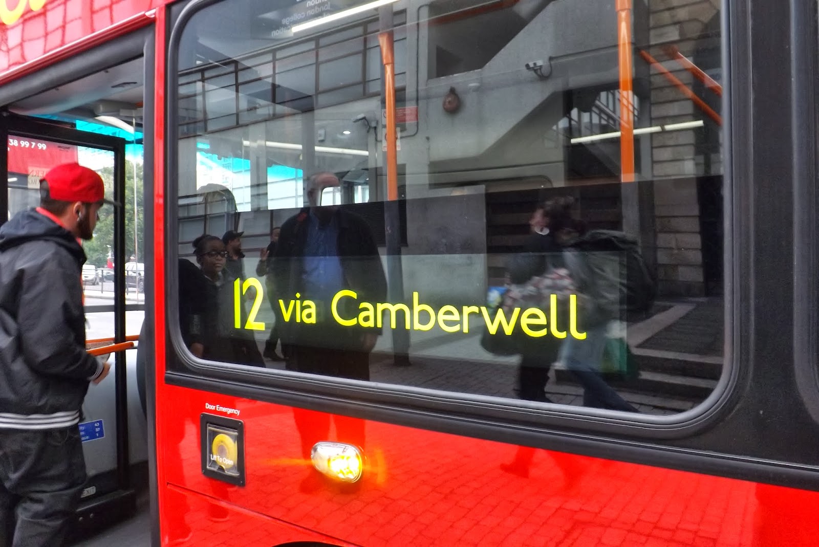 London Bus Scene: V6