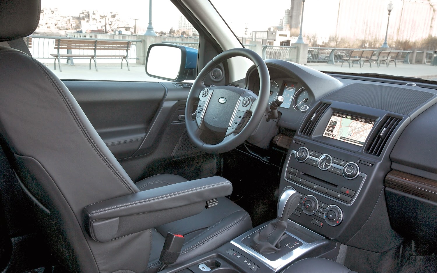 Amantes por carros: LAND ROVER FREELANDER 2