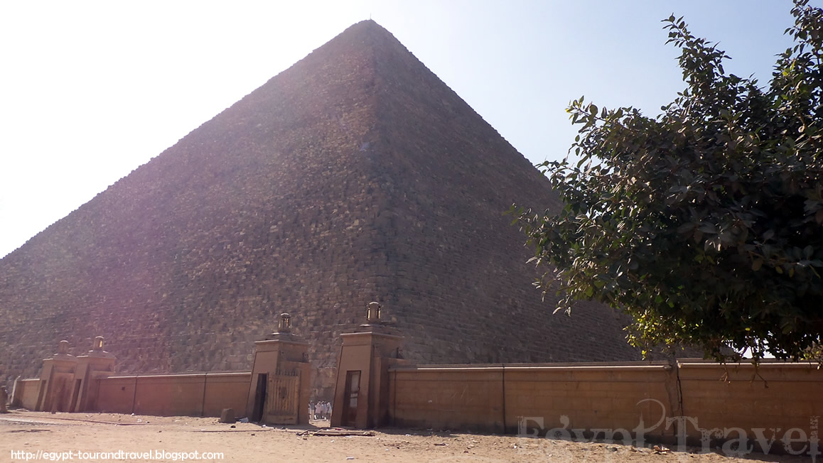 The Pyramids of Giza (The Giza Necropolis) - The Globe Trotter