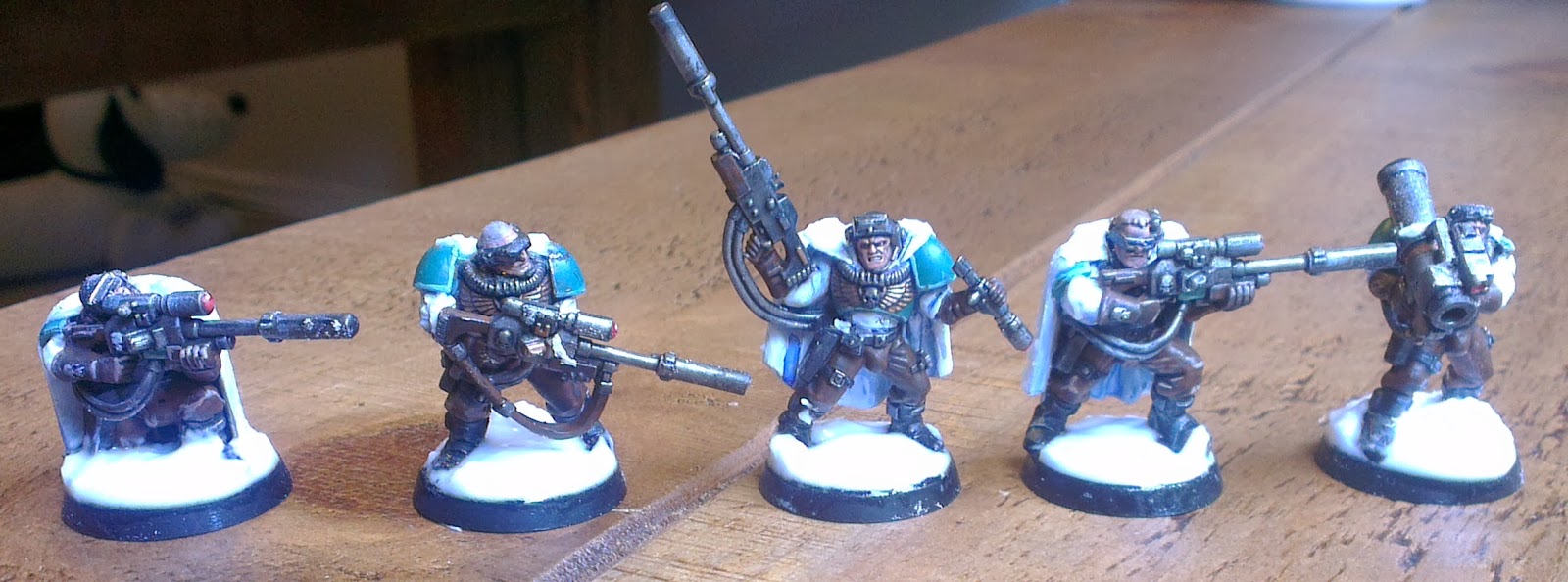 Grudgingly Read: Tutorial; Cheap, easy snow for Warhammer bases