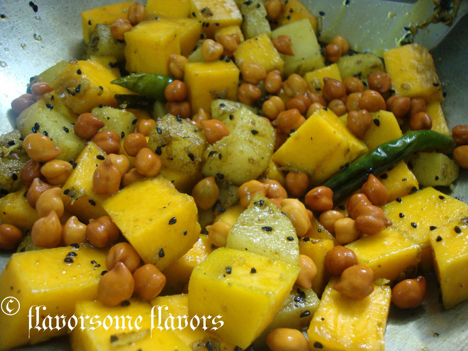 Flavorsome Flavors: Kumro-r Chokka – Indian Pumpkin Curry with Potatoes ...