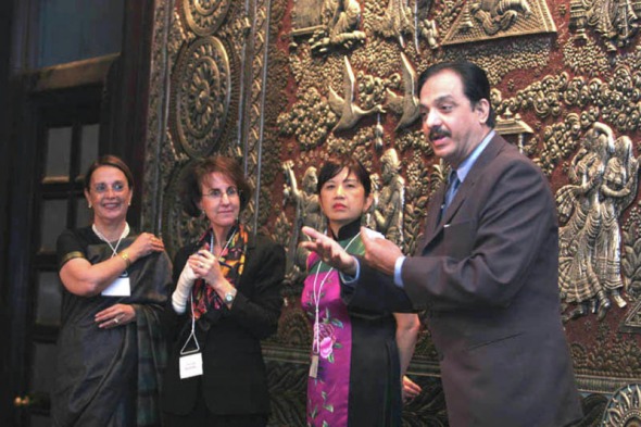 Mr. Narayana Murthy personally invites Deepak RAO to present his ‘Extra ...