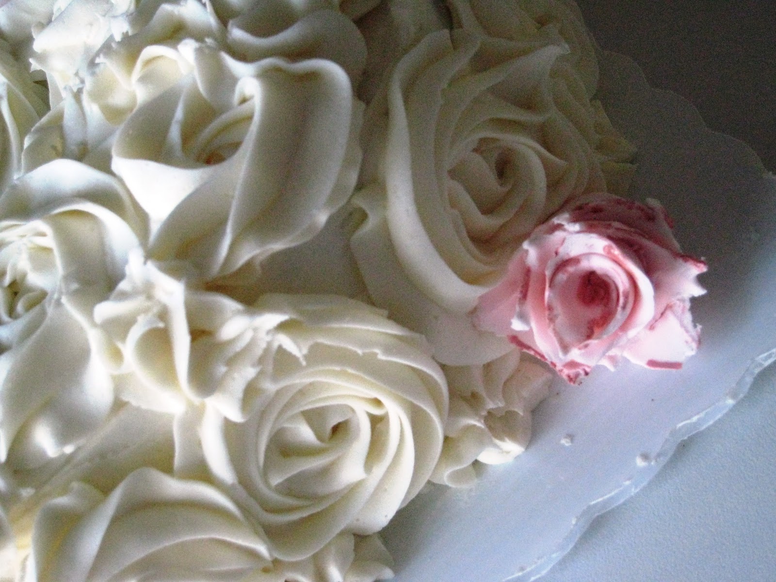 Heavenly Bites Cakes: A Rosette Frosted 89th Birthday Cake
