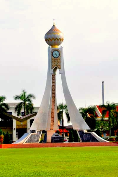 Post 7 - Menara Jam di Malaysia - Relaks Minda