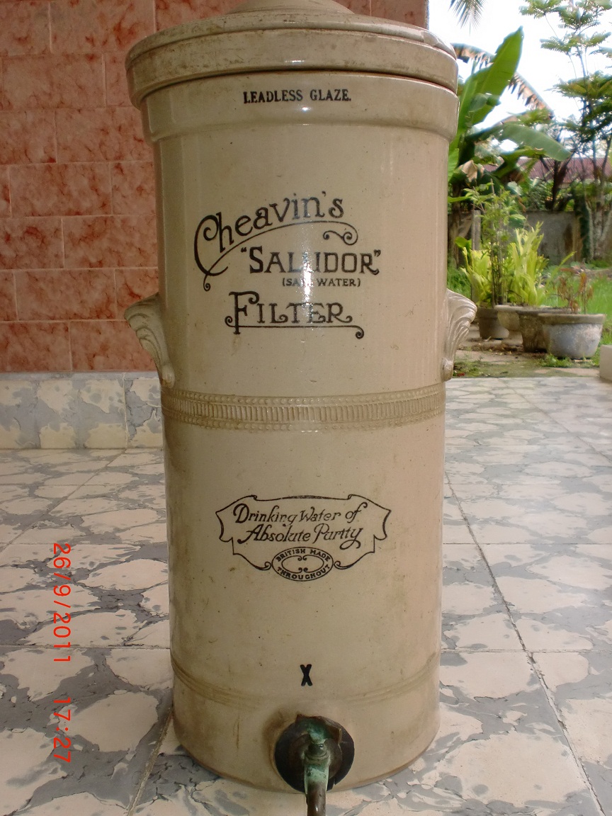 For Sale : An antique British Water Filter .Leadless Glaze. Victorian ...