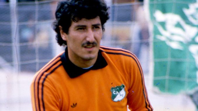 Classic Fútbol: ROBERTO FERNÁNDEZ - STATISTICS AND PROFILE