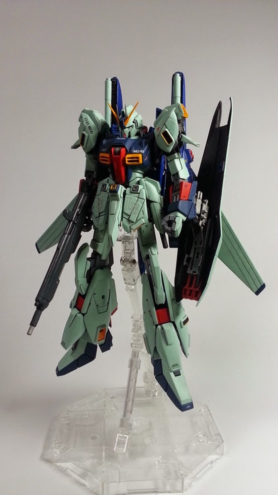 Custom Build: MG 1/100 ReGZ "Detailed"