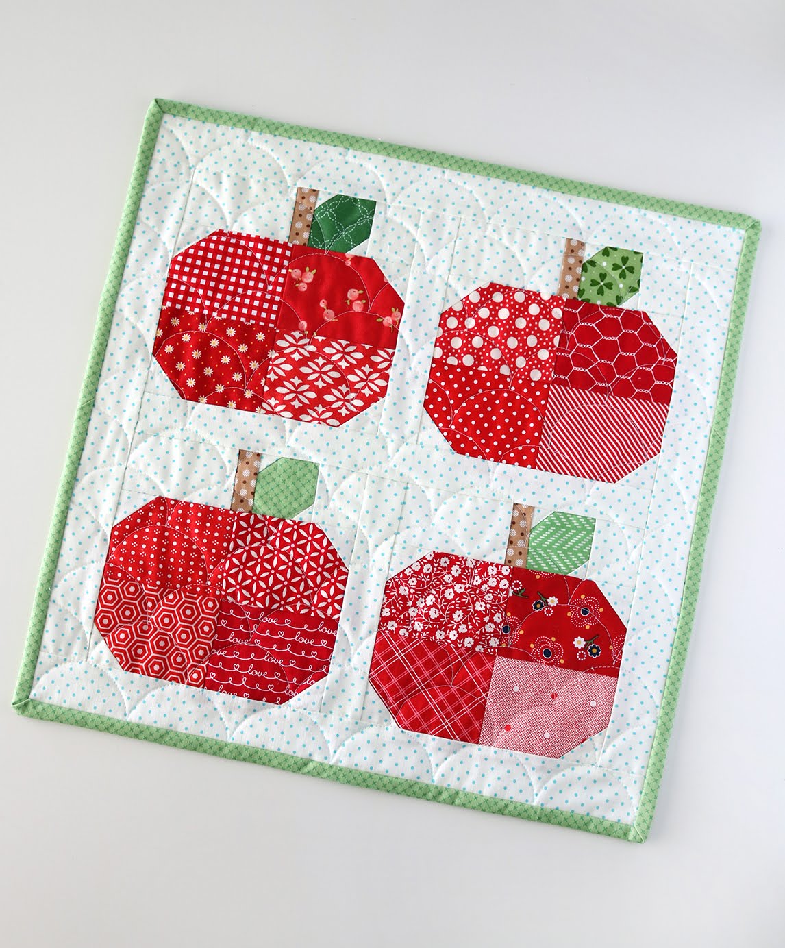 A Bright Corner: Scrappy Apples Mini Quilt + Spelling Bee Book