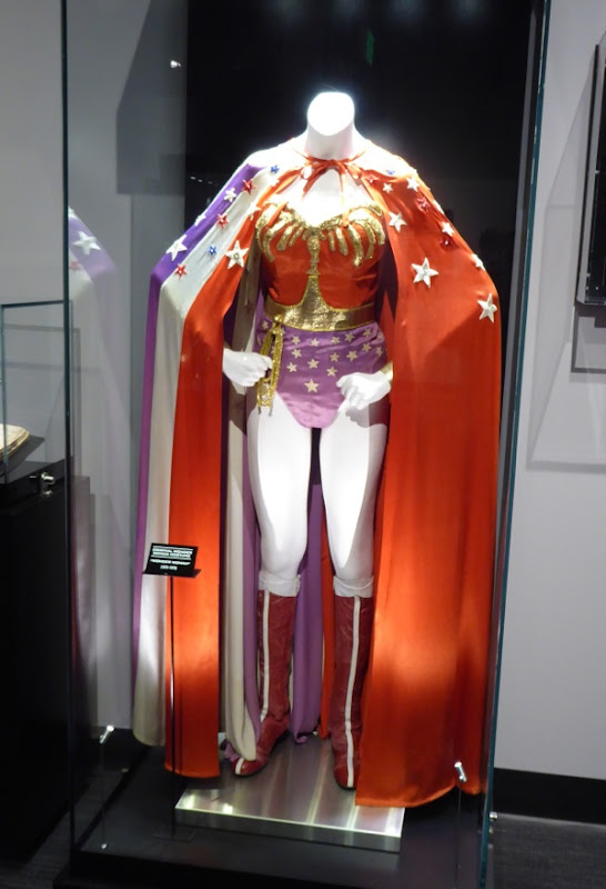 Hollywood Movie Costumes and Props: Gal Gadot's Wonder Woman costume ...