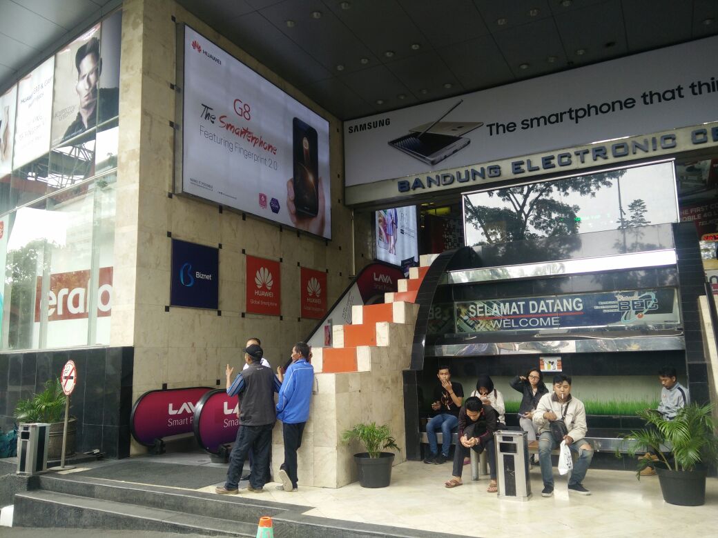 Advertising Indonesia: Profil Bandung Electronic Center