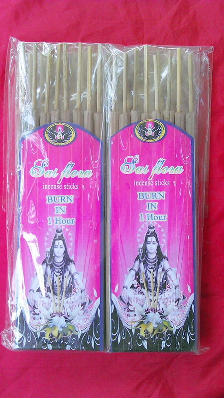 lembayung surga: Dupa Perlengkapan Sembahyang