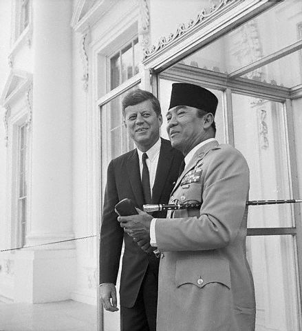 Satu Dari Pusaka Bung Karno, Tongkat Soekarno