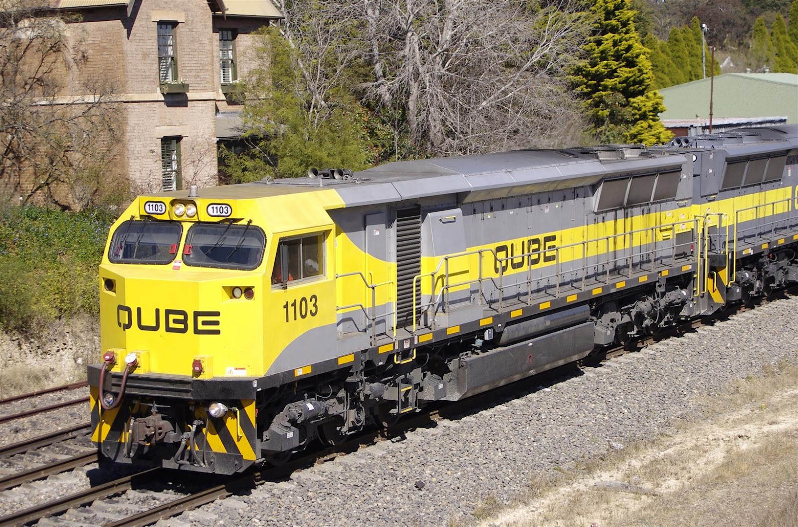 Rollingstock News: Qube 2112 Viterra Grain Train