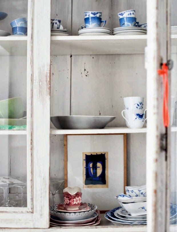 Keltainen talo rannalla: Kolme persoonallista kotia