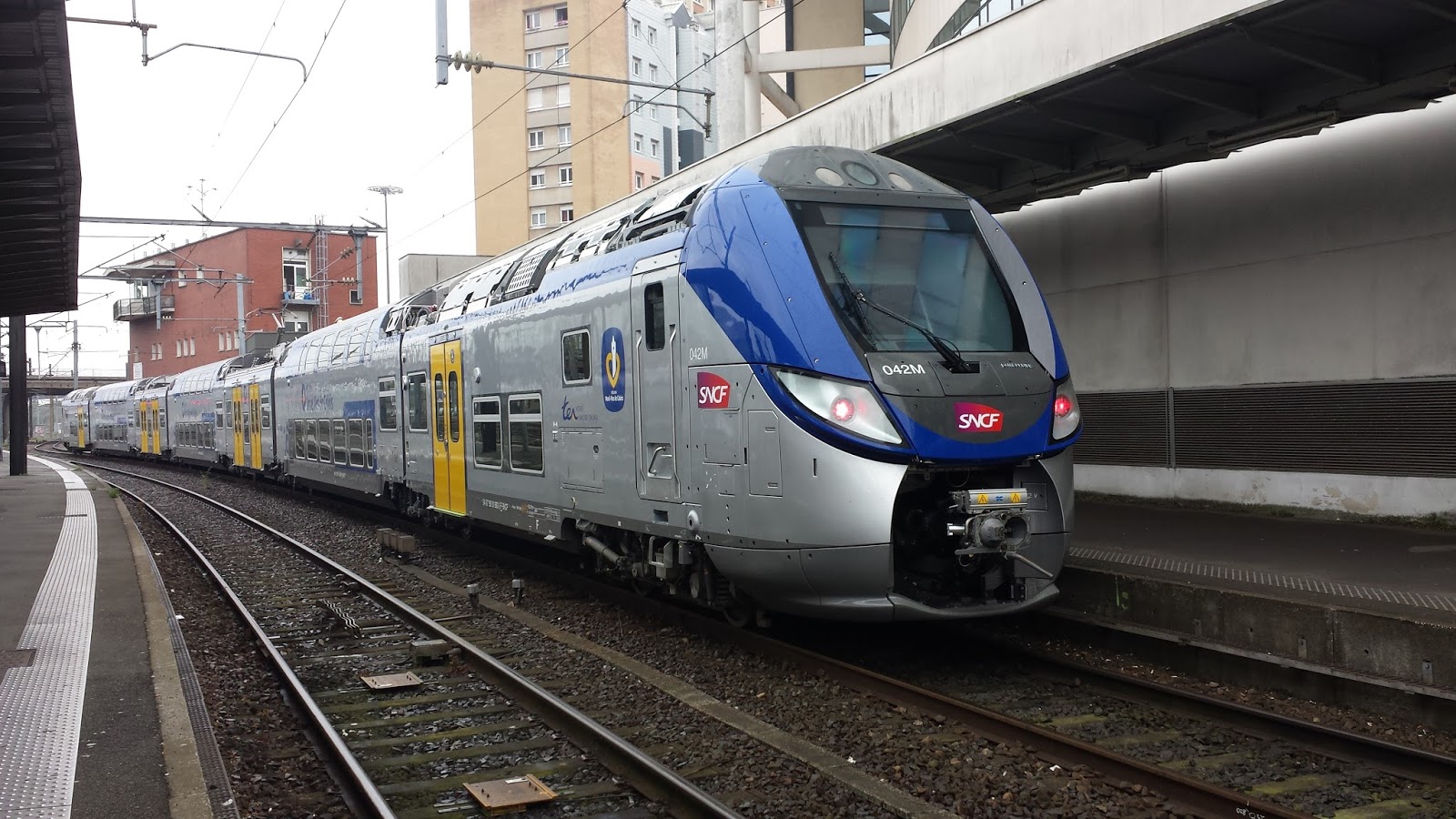 Passion Train 59: Régio 2N nord pas de calais en gare Lille Flandres