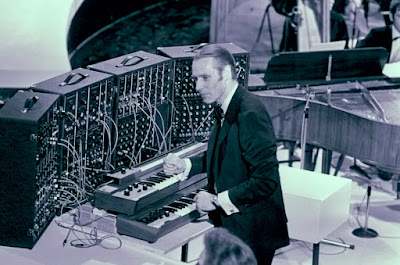 UN DIA EN LA VIDA DE LOS BEATLES: George Martin