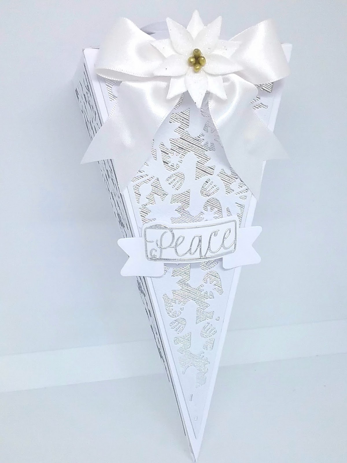 Victoria Dalziel: Nordic Christmas Cone boxes