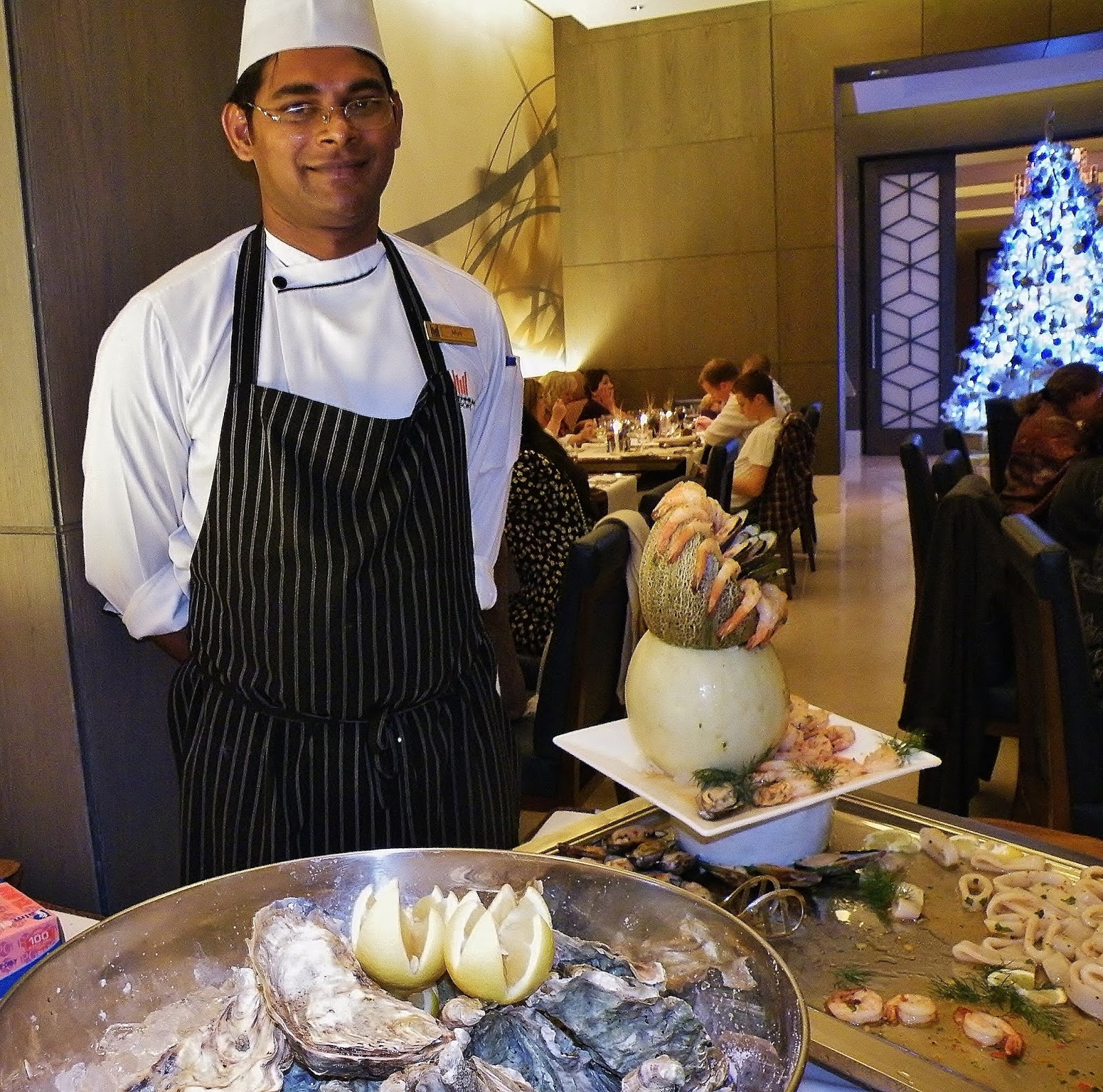 Go with Henry: Life in Five Star Resort Hotel