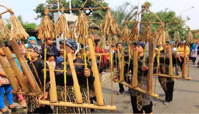 Jenis Alat Musik Angklung Lengkap Gambar dan Penjelasannya - Cinta ...