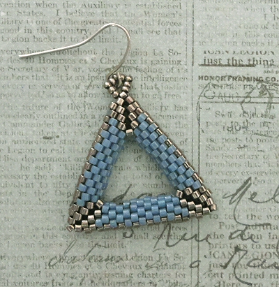 Linda's Crafty Inspirations: 3D Peyote Triangle Earrings Samples