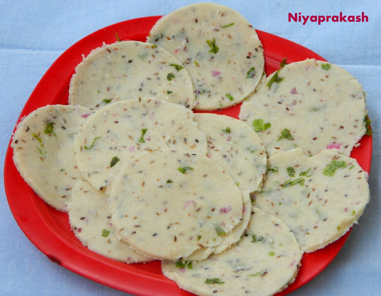 Niya's World: Orotti ( Deep fried rice flour puris in Malabar cuisine)