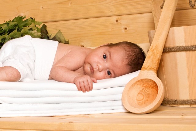 Z dzieckiem w saunie - W SAUNIE - Polski Portal Saunowy